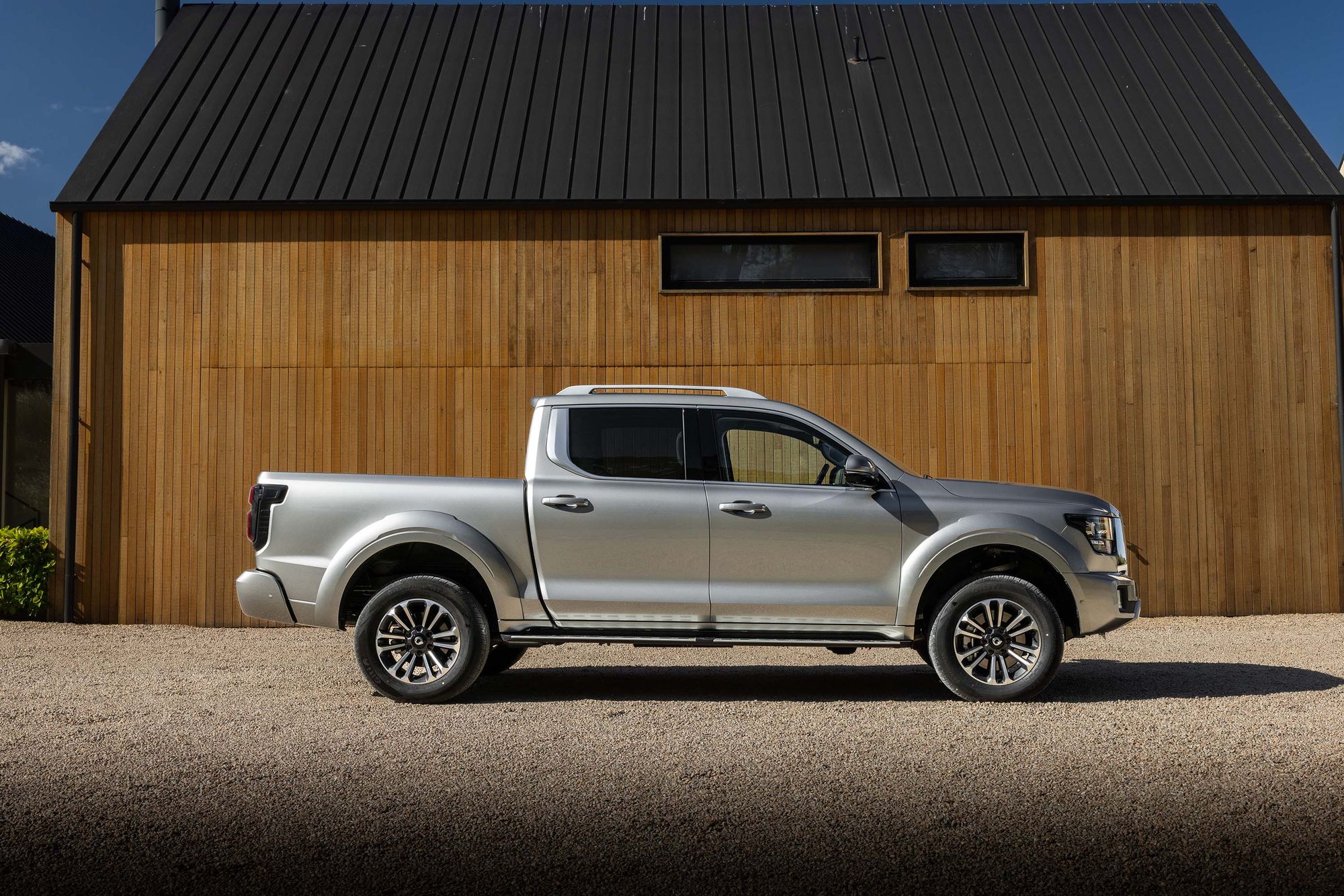 Discover the Cannon Alpha: The Ultimate Luxury and Hybrid Ute ...